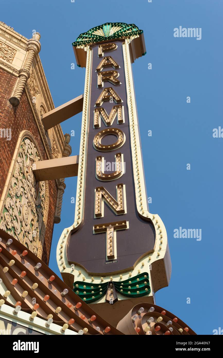 Paramount theatre aurora hi-res stock photography and images - Alamy