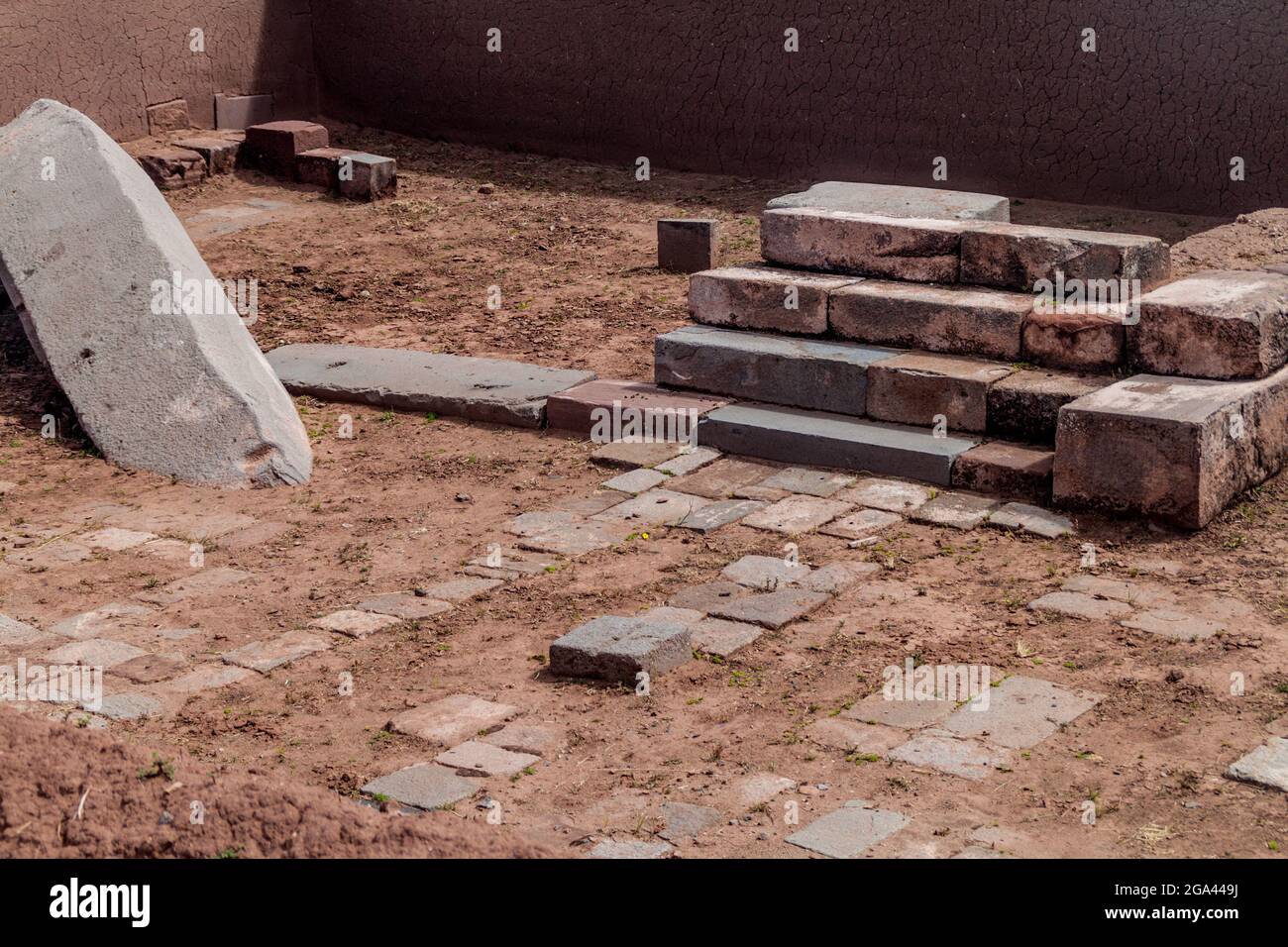 Puma punku hi-res stock photography and images - Alamy