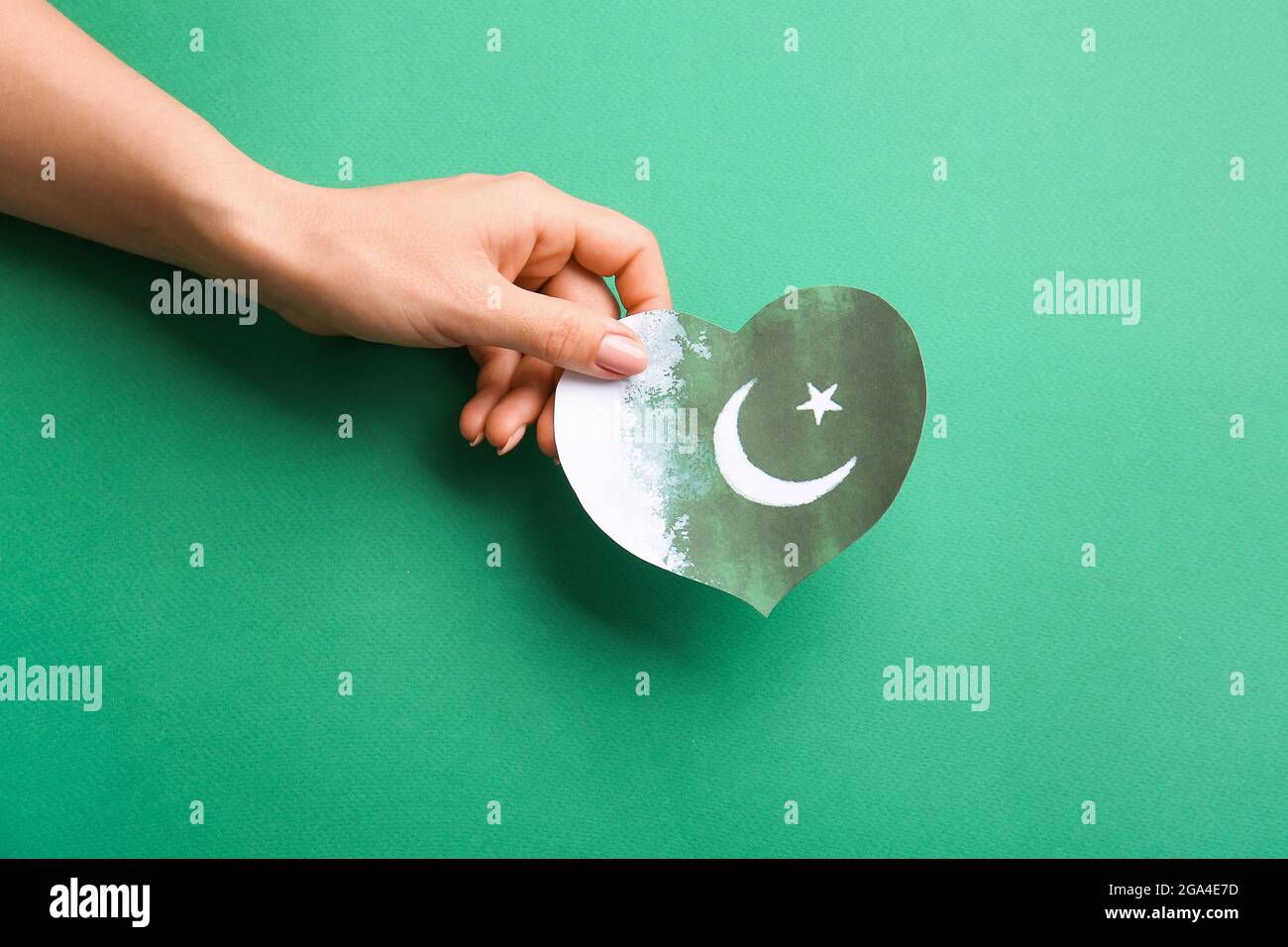Heart with pakistani flag hi-res stock photography and images - Alamy