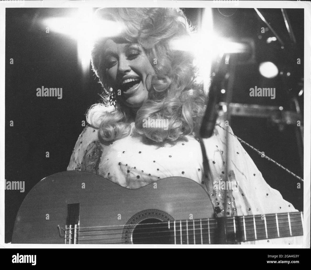 West Hollywood CA April 1977 - Dolly Parton performs at the Roxy in ...