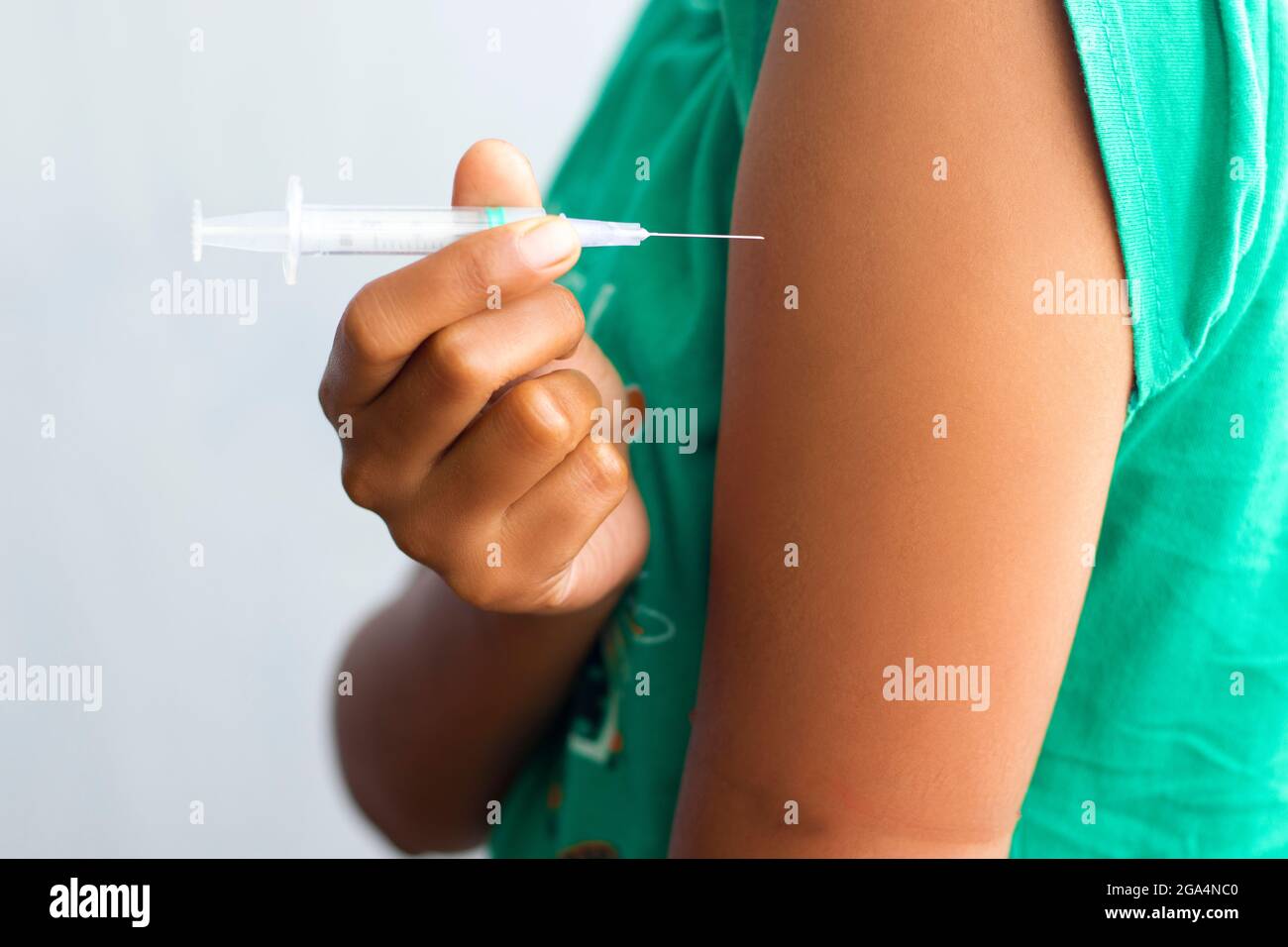 Injection immunization hi-res stock photography and images - Alamy