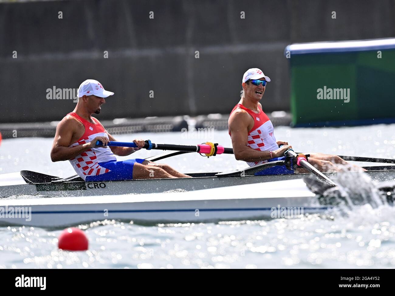 (210729) -- TOKYO, July 29, 2021 (Xinhua) -- Martin Sinkovic and Valent ...