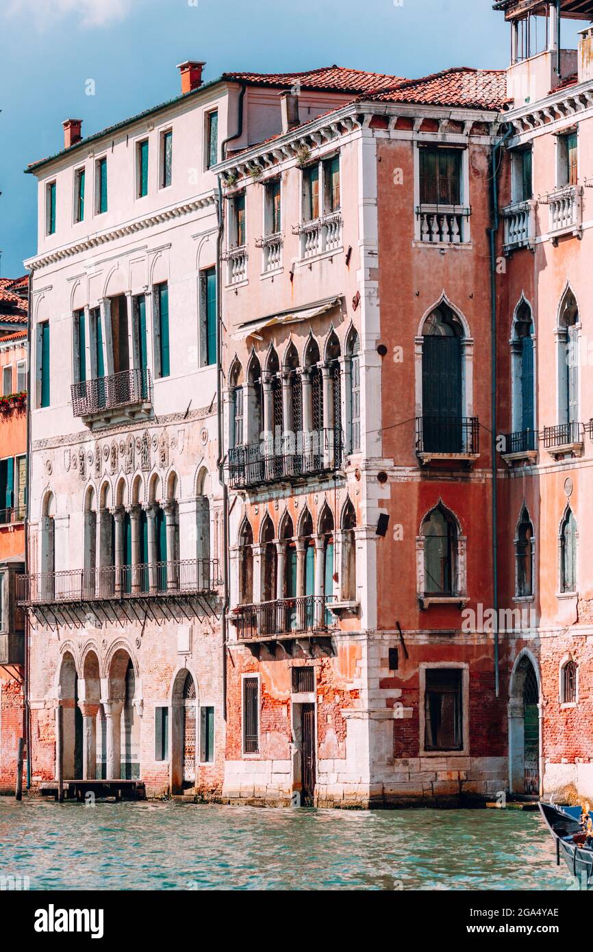 Palazzo Dolfin and Francesco da Mosto House on Grand Canal, Venice ...