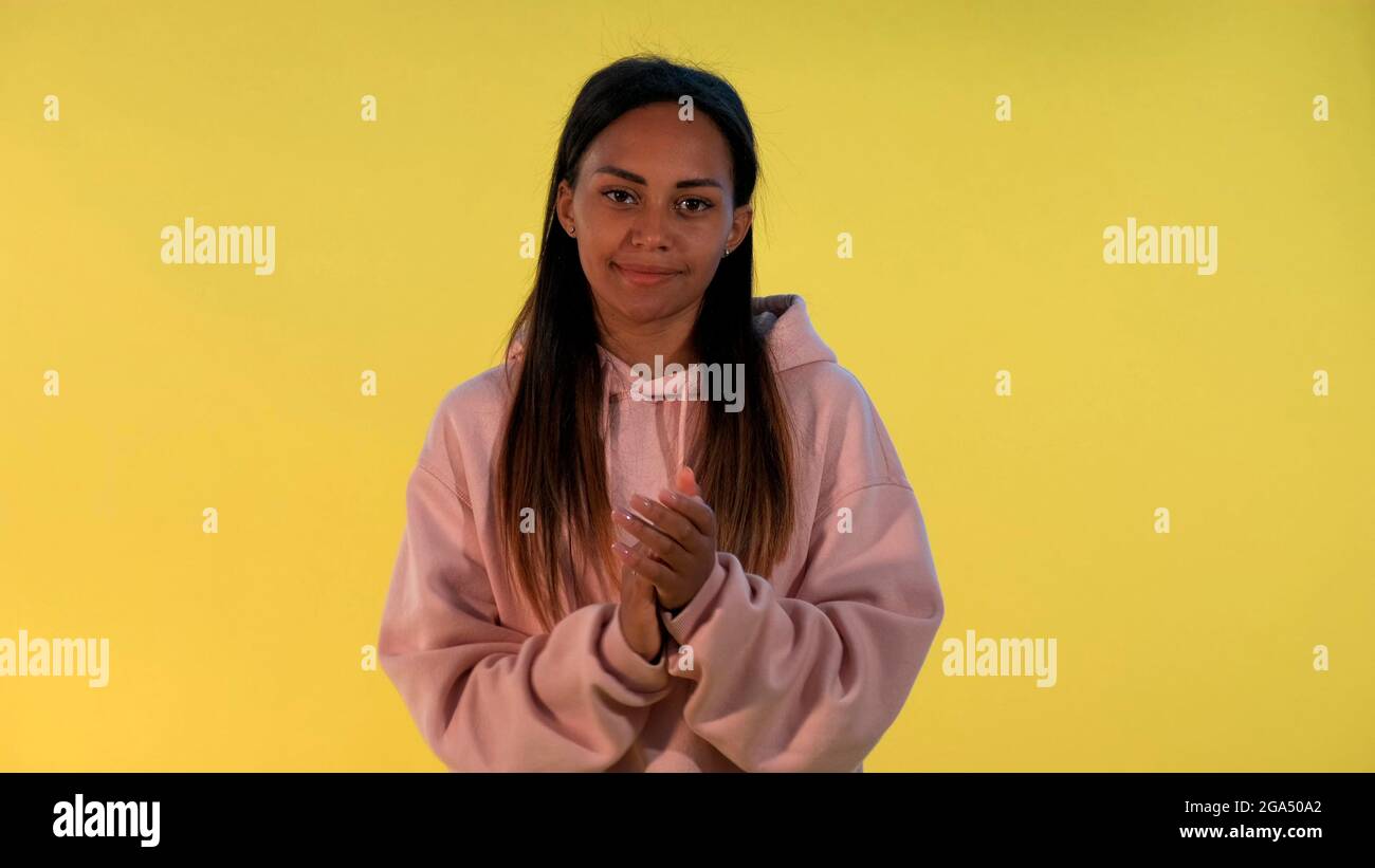 Black female clapping hands hi-res stock photography and images - Alamy