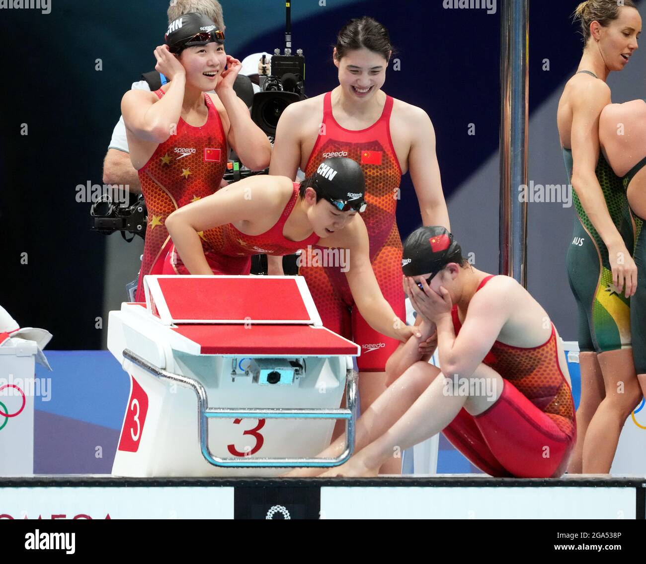 Junxuan Yang, Muhan Tang, Yufei Zhang and Bingjie Lie golden medalist ...