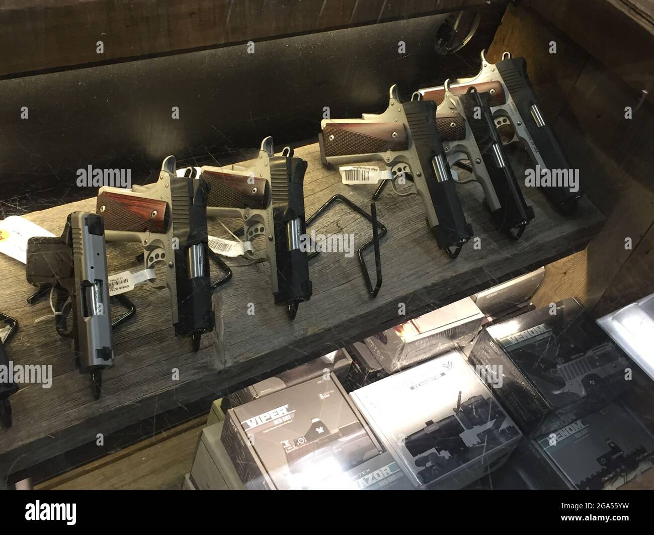 Sporting goods guns hi-res stock photography and images - Alamy