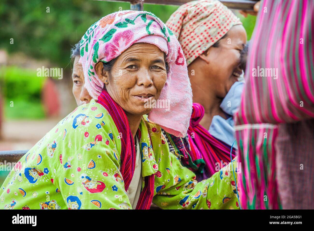 Female from Pa'o (Pa-o) ethnic hill tribe wearing pink turban travels ...