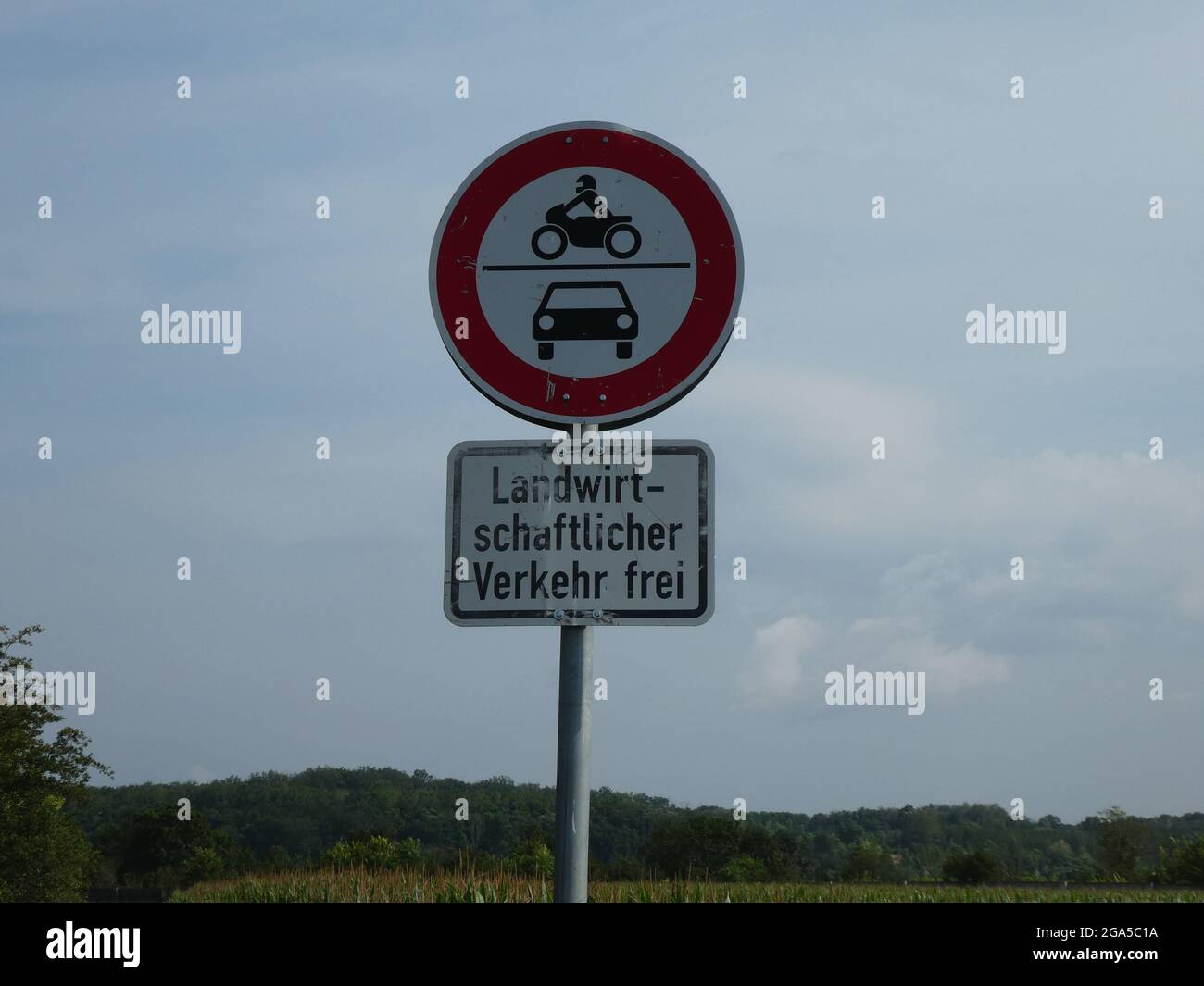 Passage for motorcycles forbidden hi-res stock photography and images ...