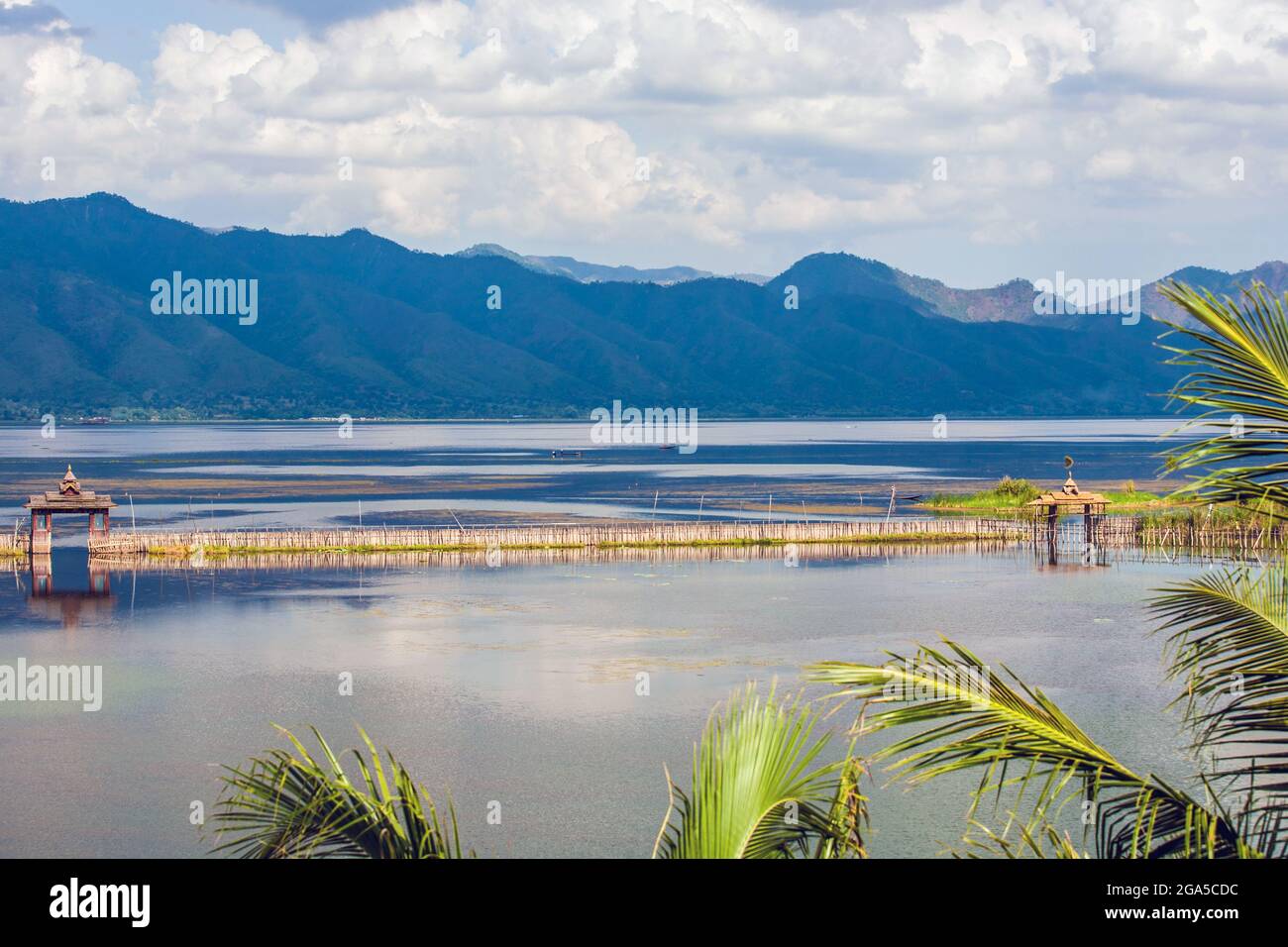 Beautiful scenic view of water and mountains at Inle Lake, Myanmar ...