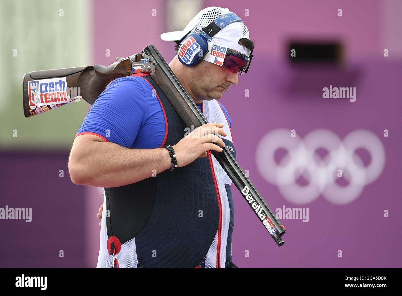 Olympic trap shooter hi-res stock photography and images - Alamy