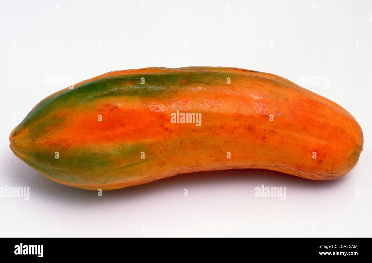 Family caricaceae americas fruit hi-res stock photography and images ...