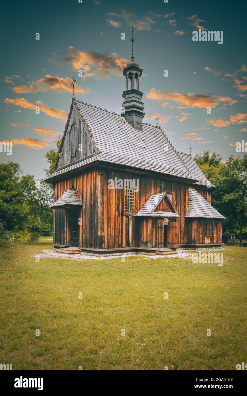 Old wooden buildings in the Polish countryside Stock Photo - Alamy