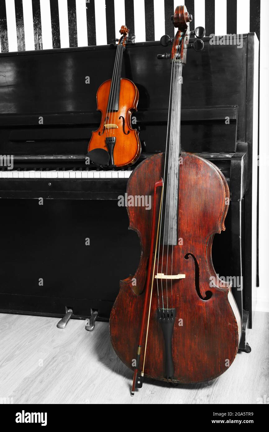 Piano Violin Cello High Resolution Stock Photography and Images - Alamy