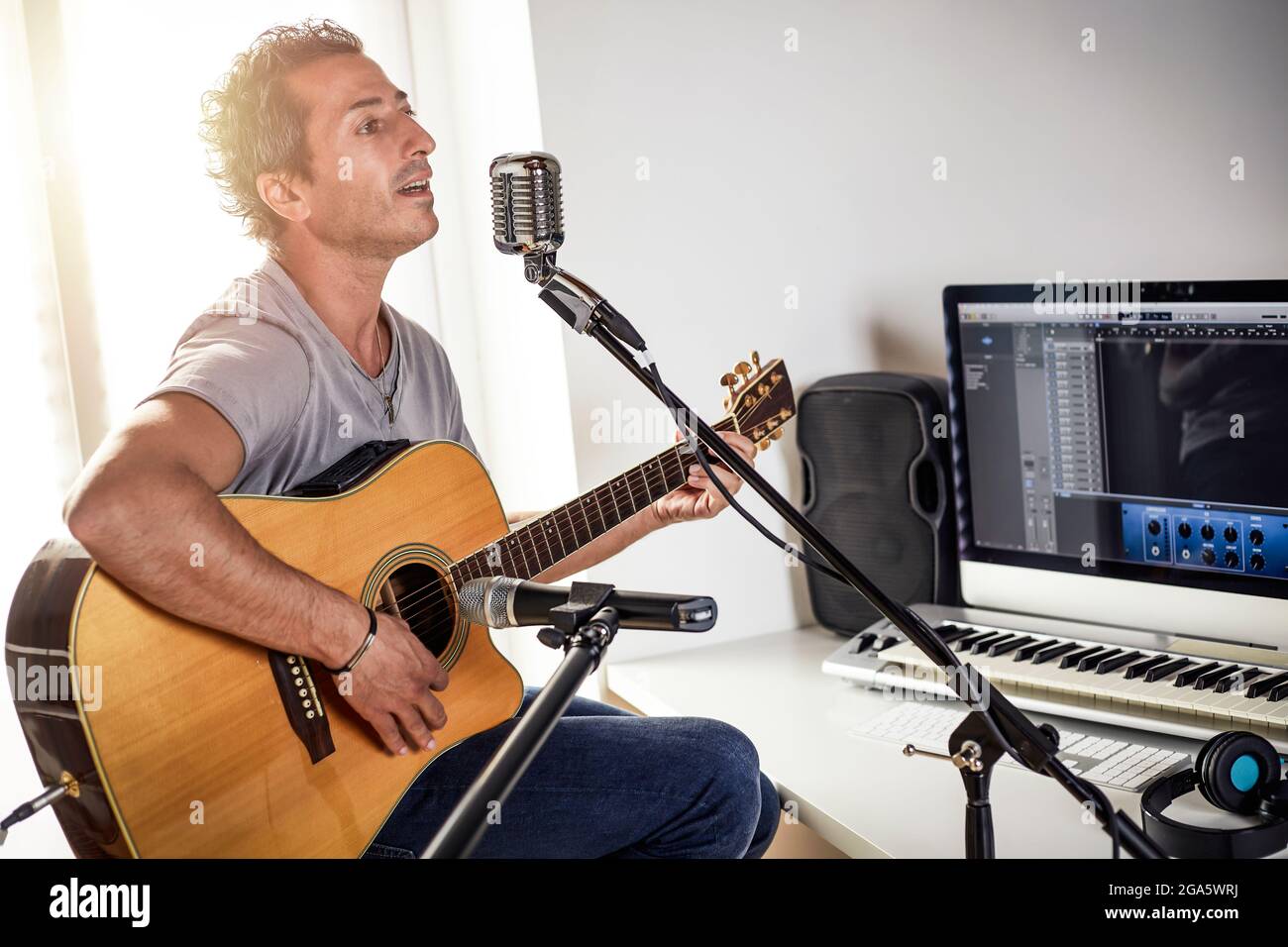 Digital recording hi-res stock photography and images - Alamy