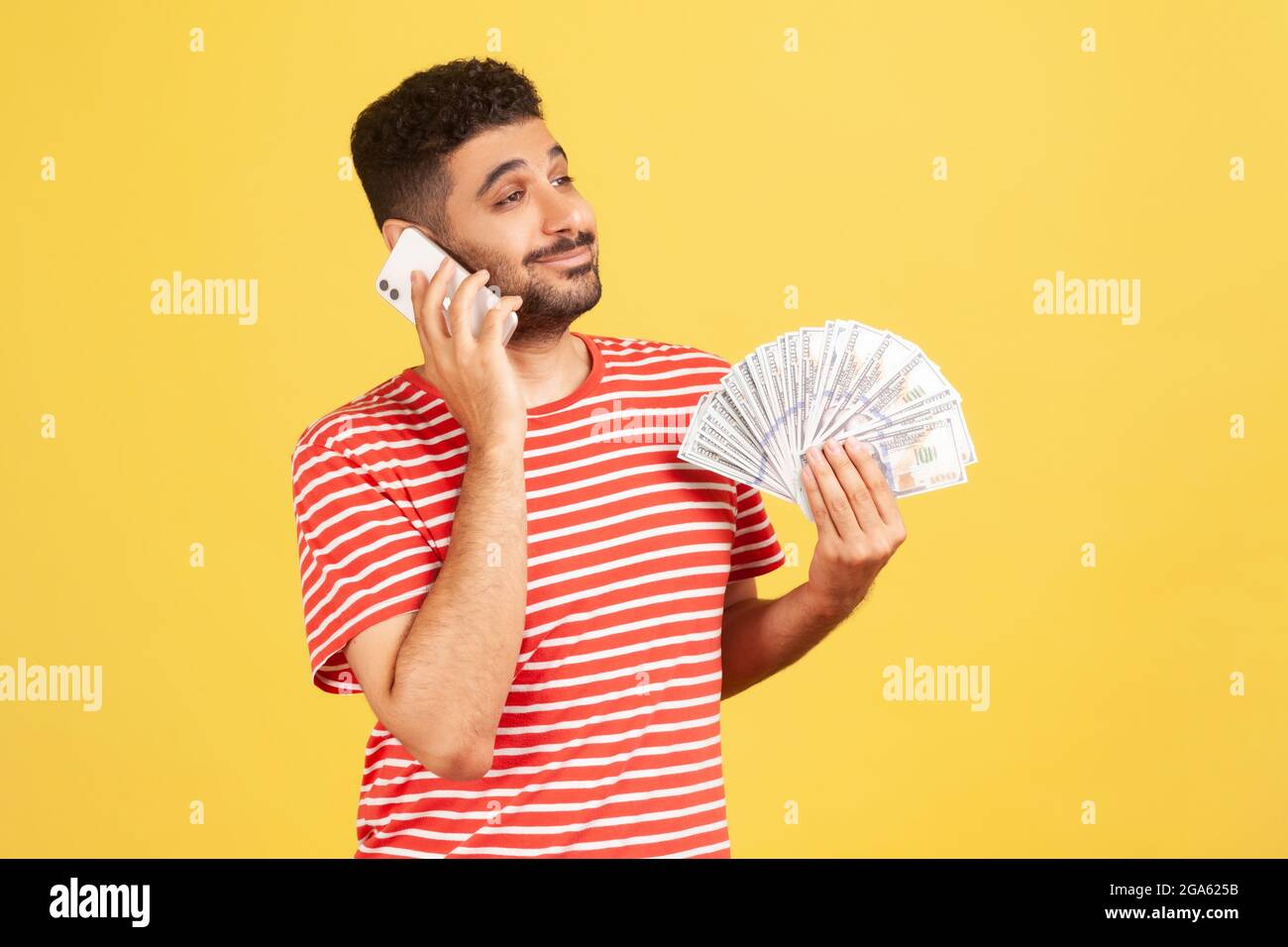 Roaming income hi-res stock photography and images - Alamy
