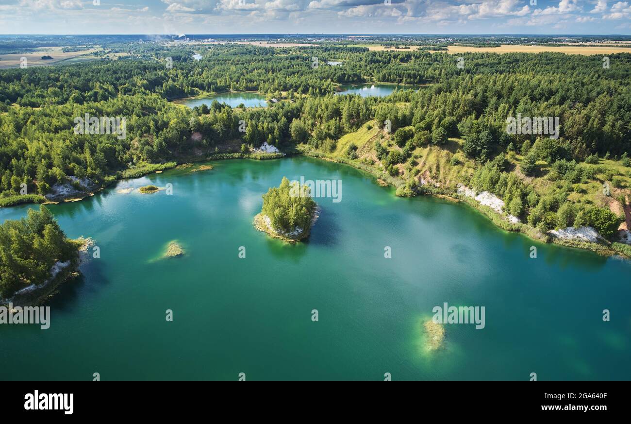 Beautiful park lake lush hi-res stock photography and images - Alamy