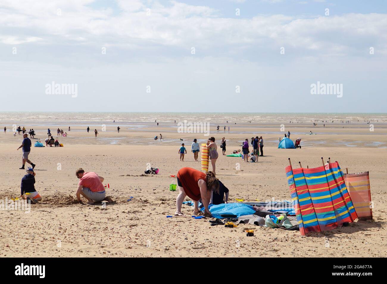 Camber, East Sussex, UK. 29 Jul, 2021. UK Weather: The sunny weather ...