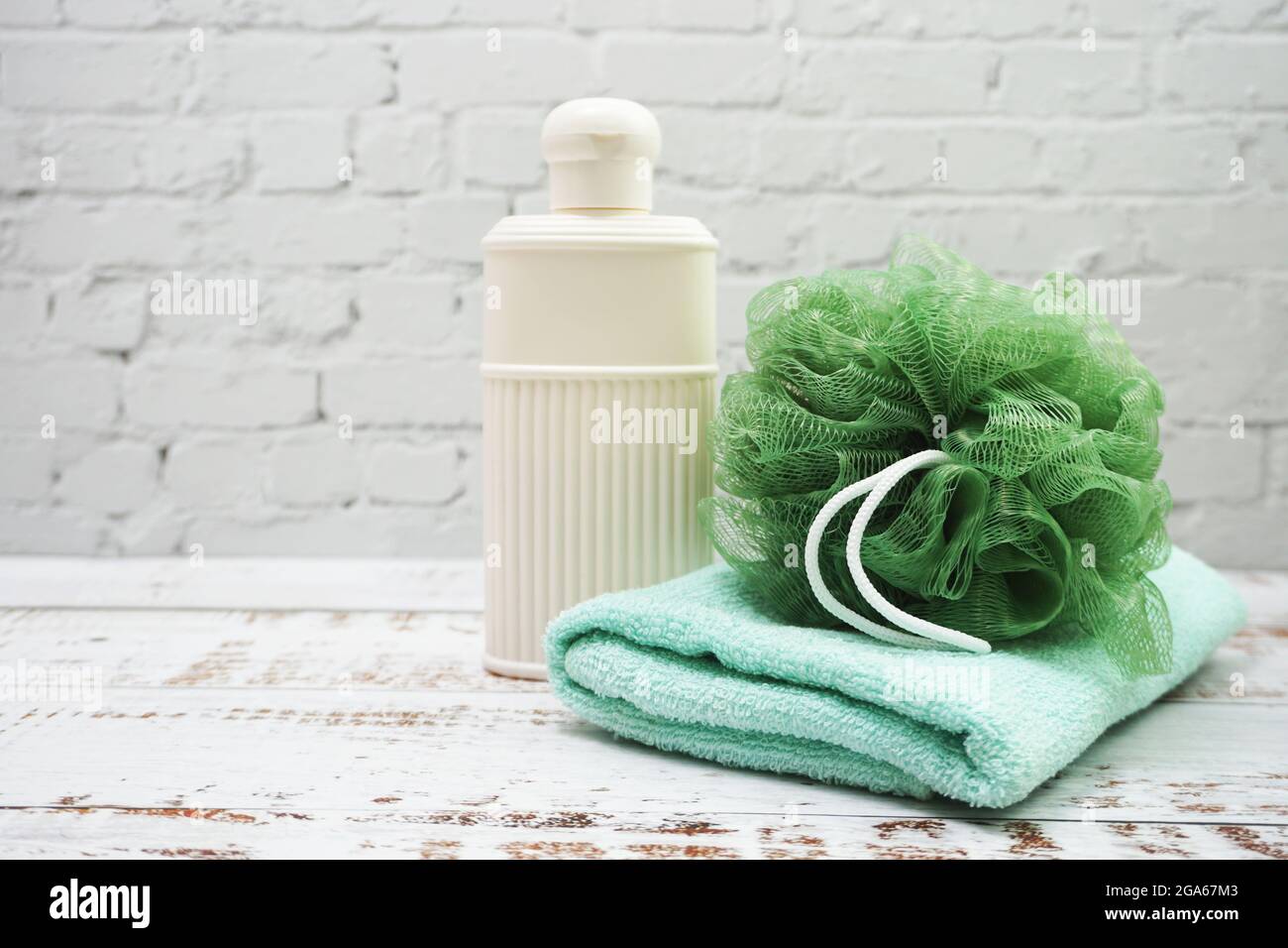 Shower Puff Fibre Scrub with Soap Stock Photo - Alamy