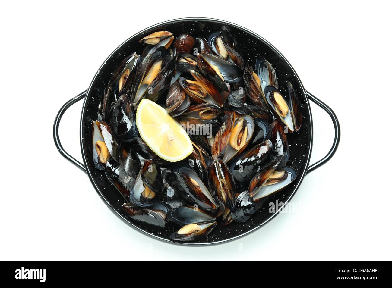 Pan with fresh mussels isolated on white background Stock Photo - Alamy