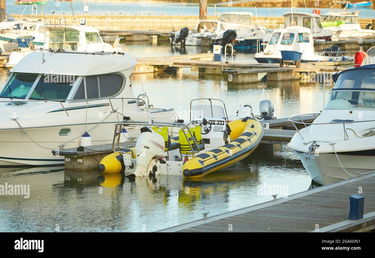 Yellow motor hi-res stock photography and images - Alamy