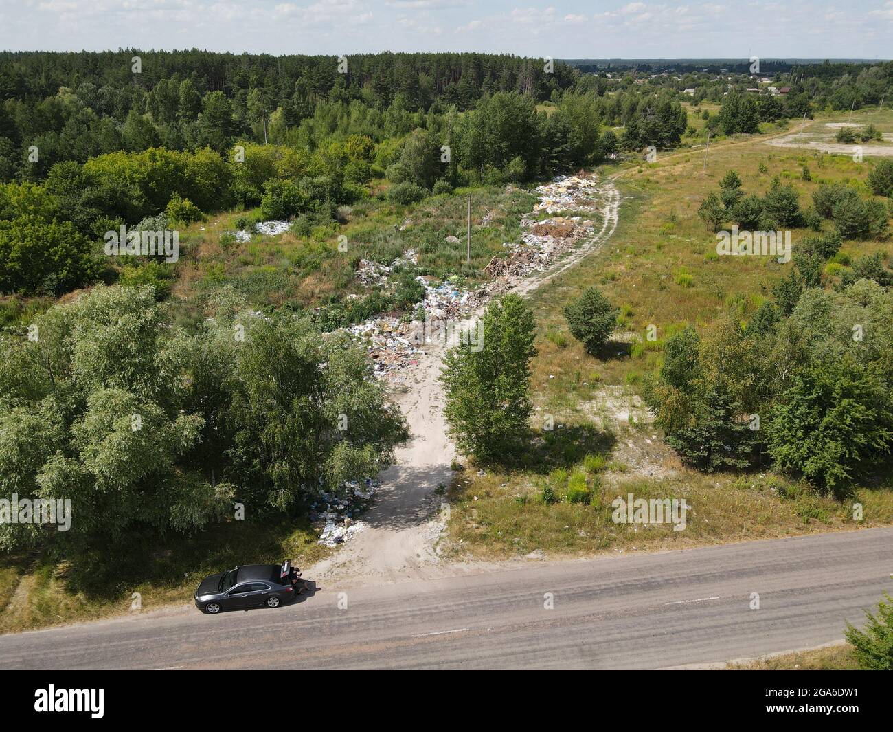 Junkyard view hi-res stock photography and images - Alamy
