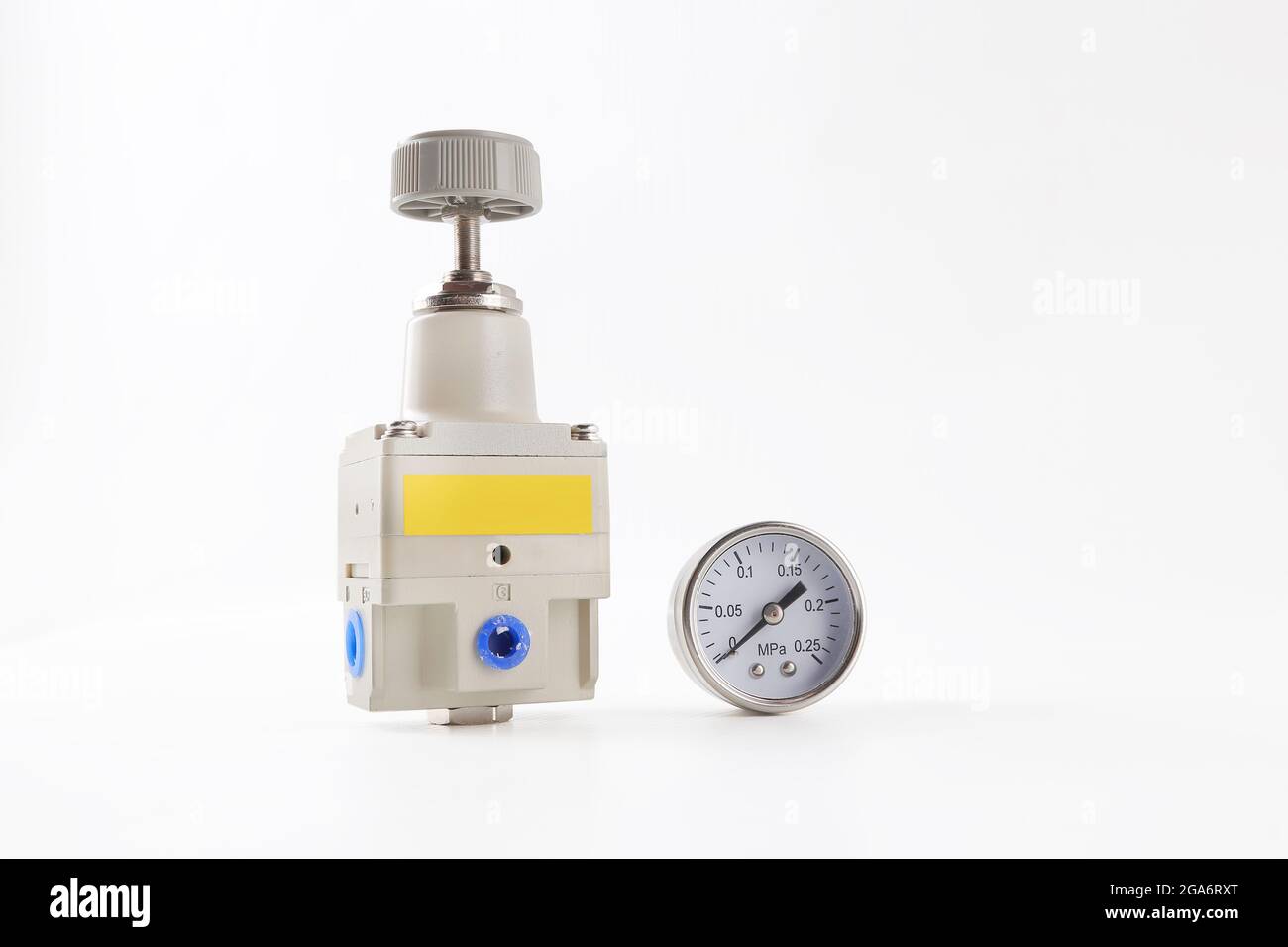 Precise Regulator with modular filtering combination for industrial ...