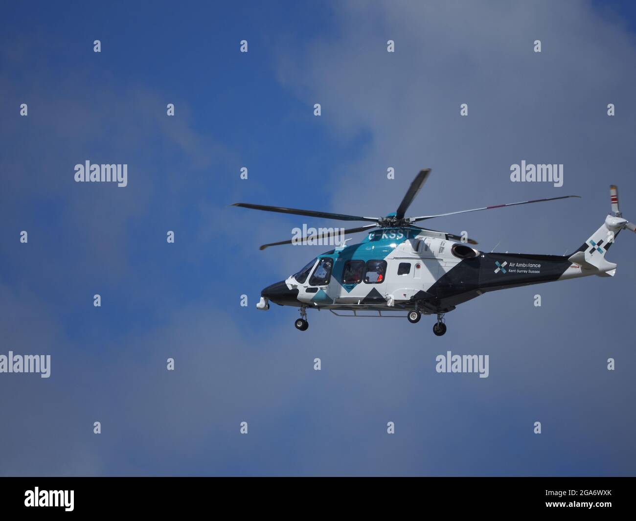 Kent police and ambulance hi-res stock photography and images - Alamy
