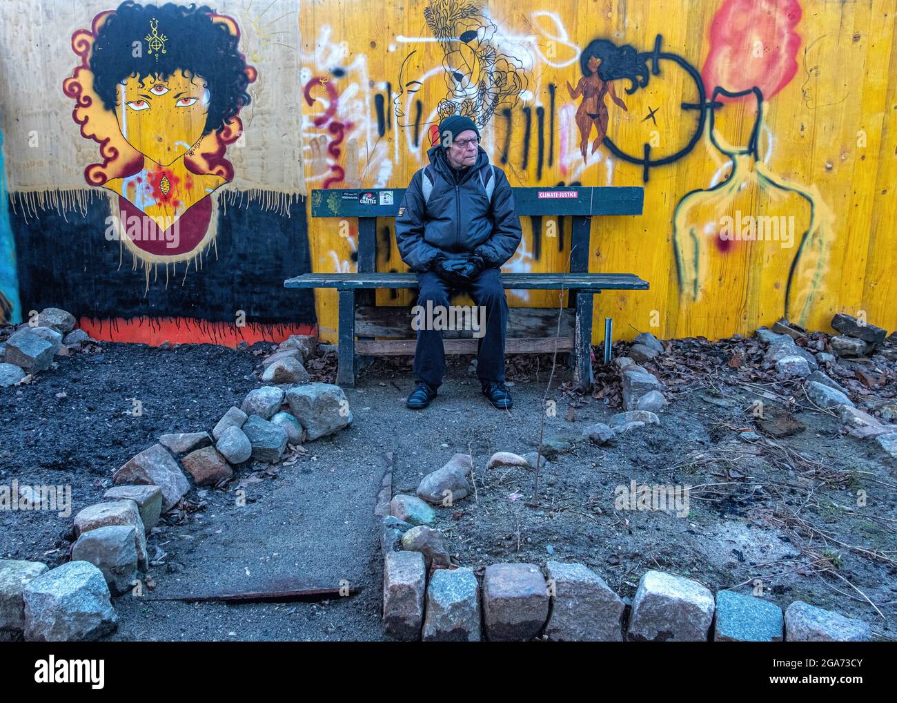 Squatter area hi-res stock photography and images - Alamy