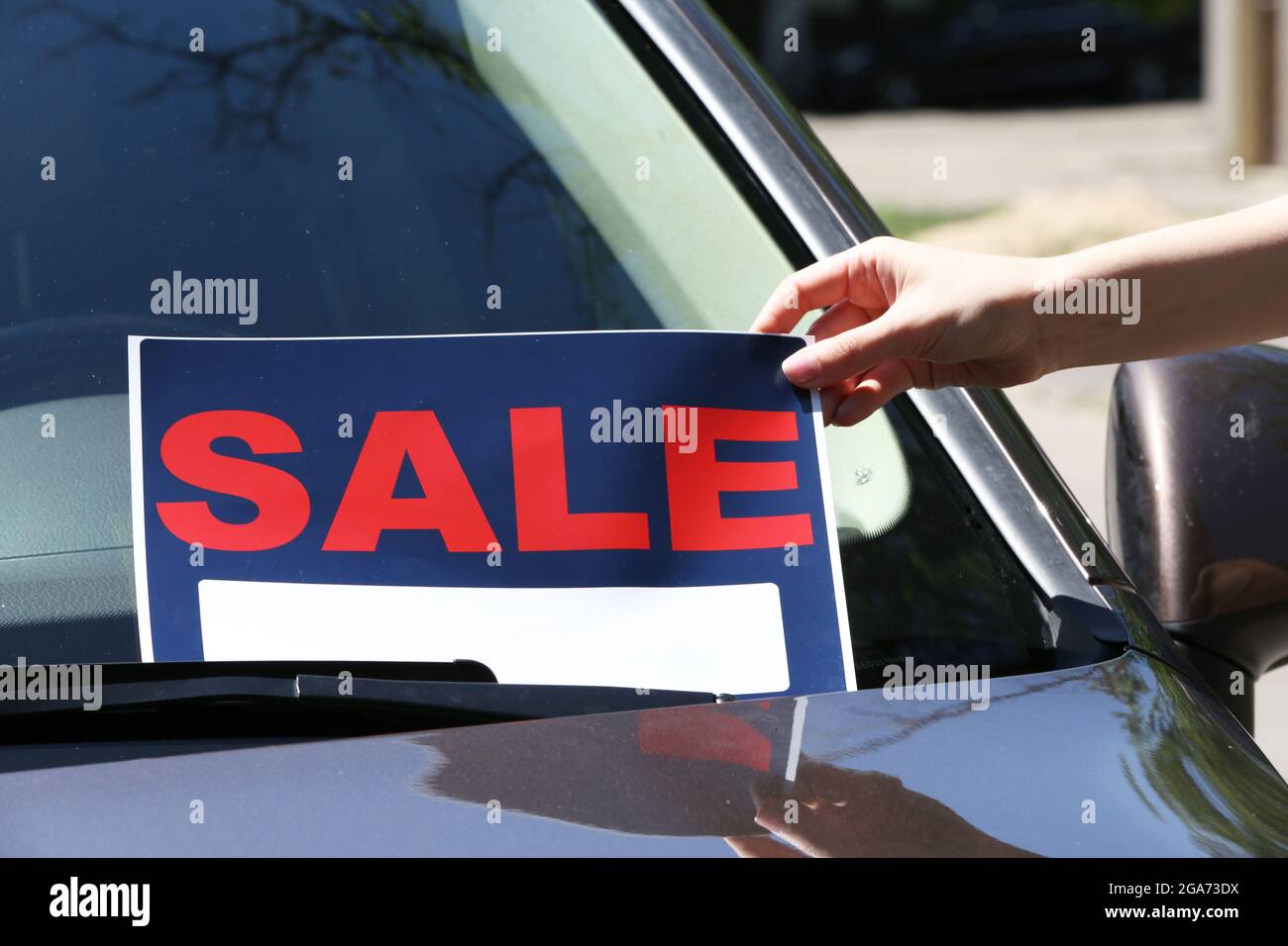 For sale sign on windshield of car Stock Photo - Alamy
