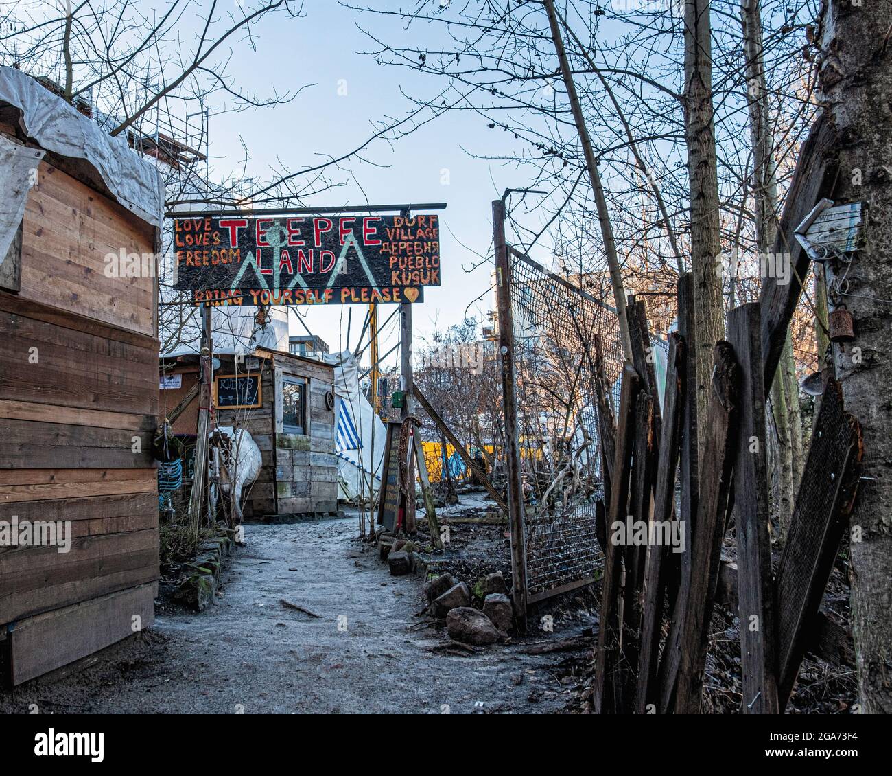 Teepeeland teepee teepee land teepeeland hi-res stock photography and ...