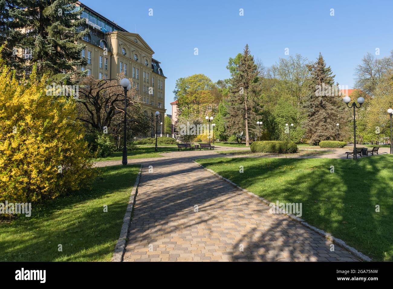 Kaliningrad, Russia - may 11, 2021: office building with small square ...