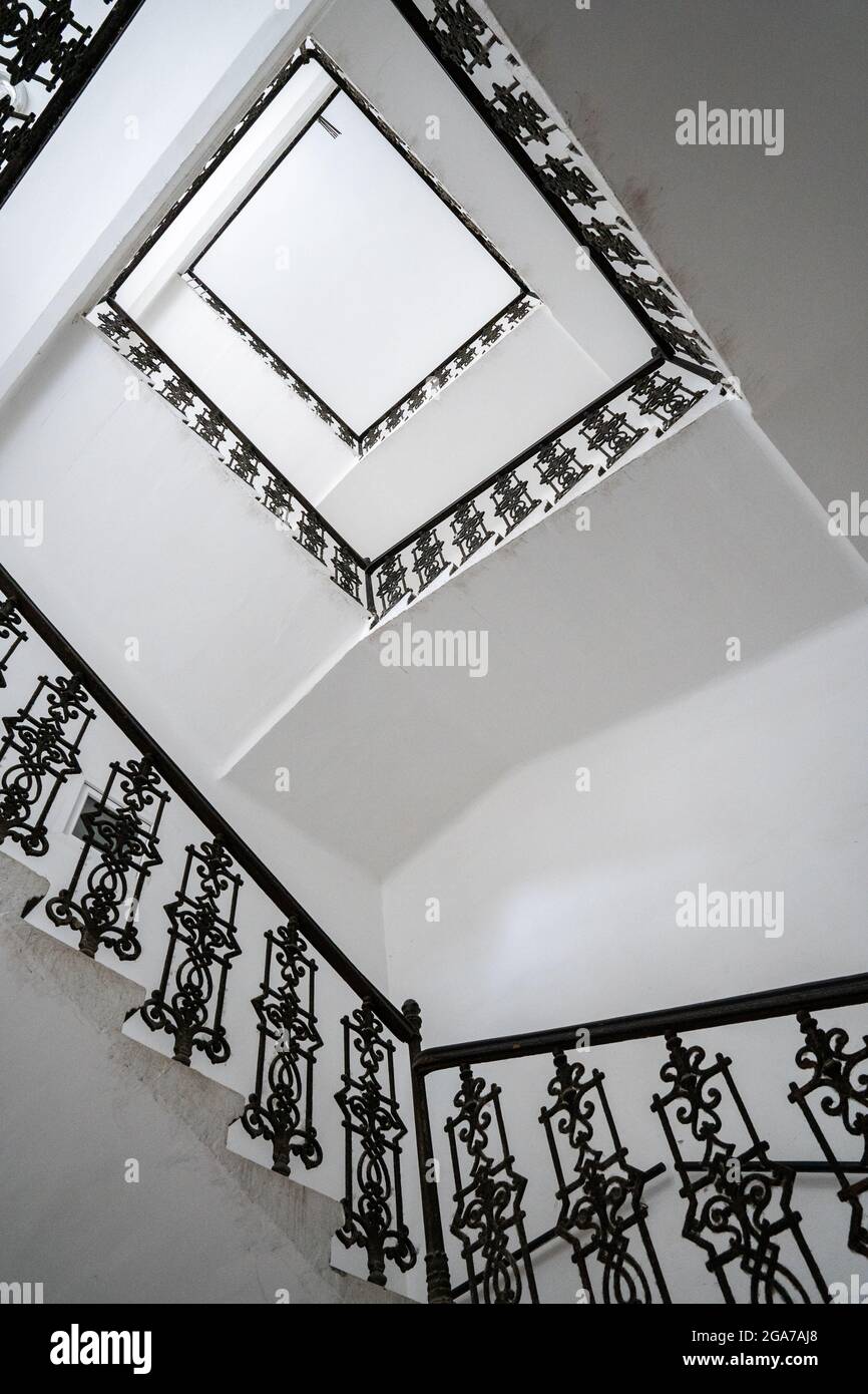Staircase perspective hi-res stock photography and images - Alamy