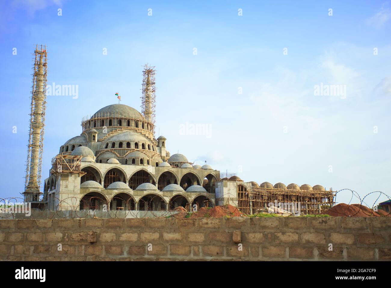 An huge mosque under construction in Accra, Ghana Stock Photo - Alamy