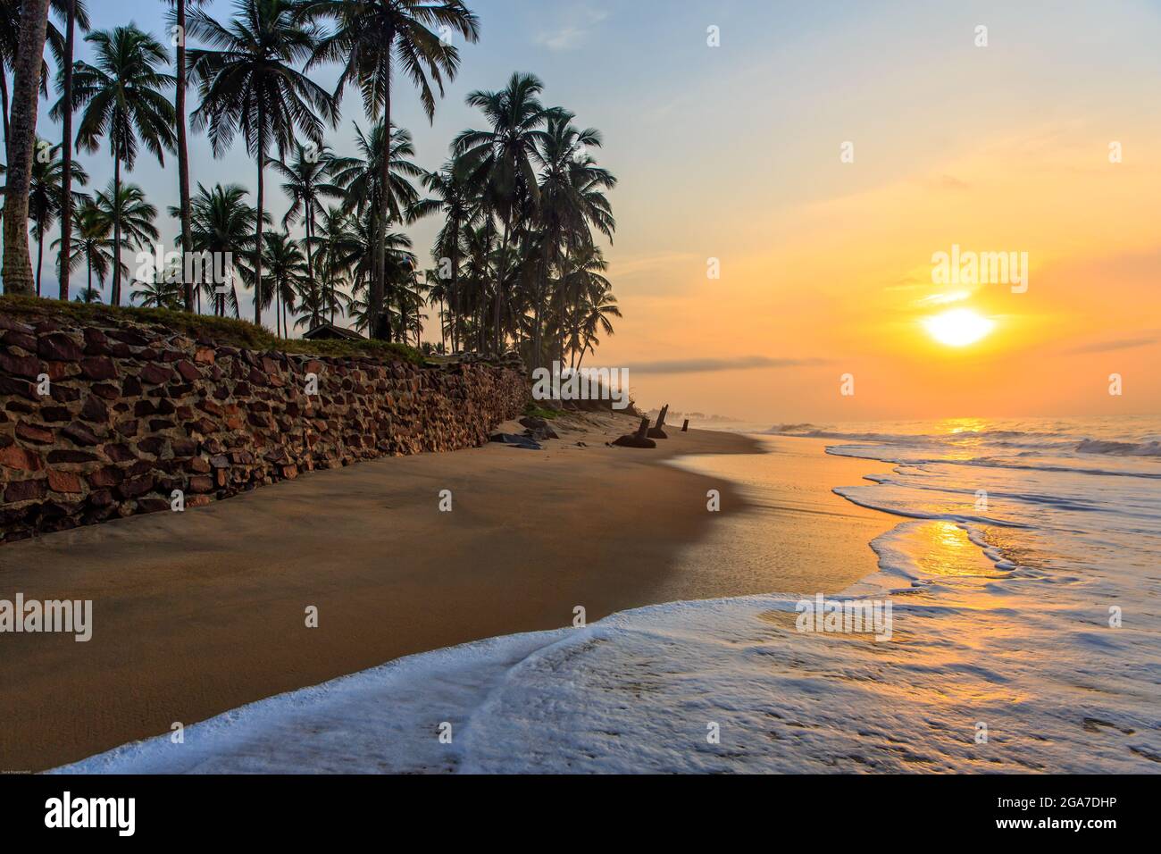 Ghana beach dawn hi-res stock photography and images - Alamy
