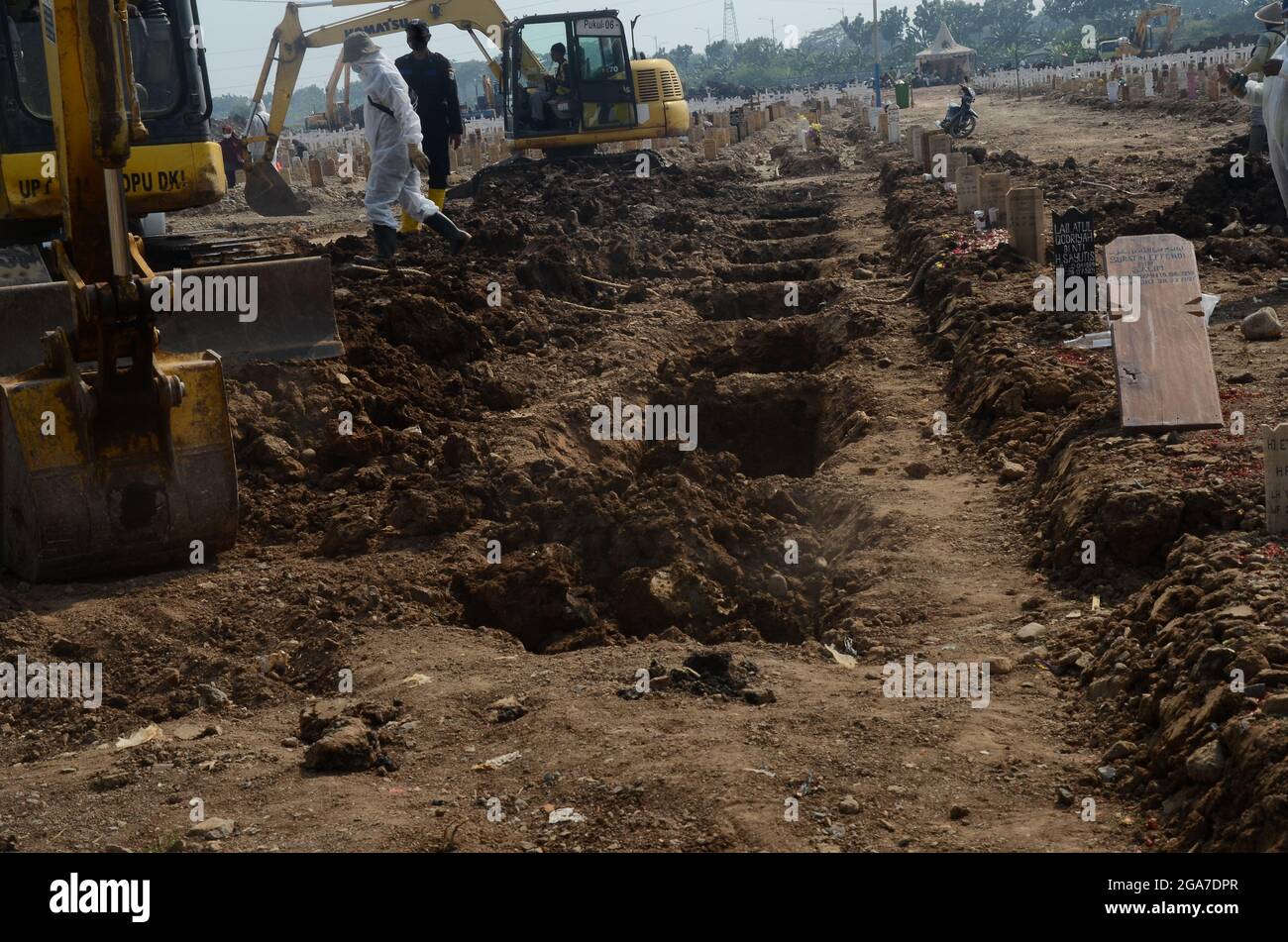 Burial pits hi-res stock photography and images - Alamy