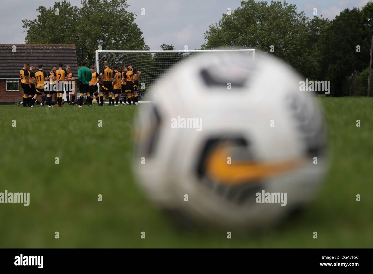 Ashtead fc football team hi-res stock photography and images - Alamy