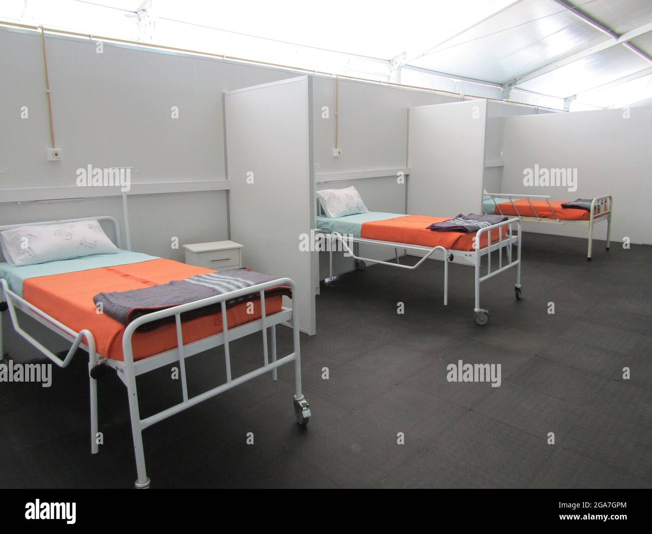 (210729) -- WINDHOEK, July 29, 2021 (Xinhua) -- Beds are seen at the ...