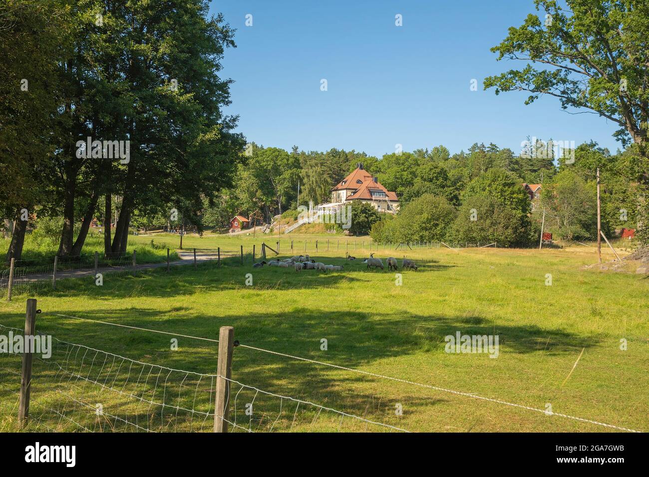 Grinda hi-res stock photography and images - Alamy