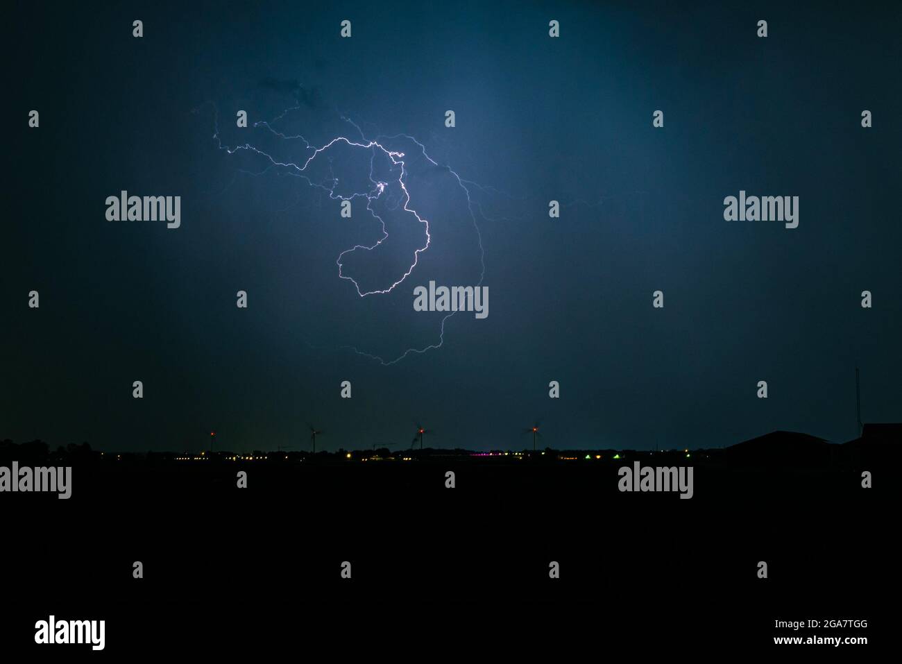 Shaped charge hi-res stock photography and images - Alamy