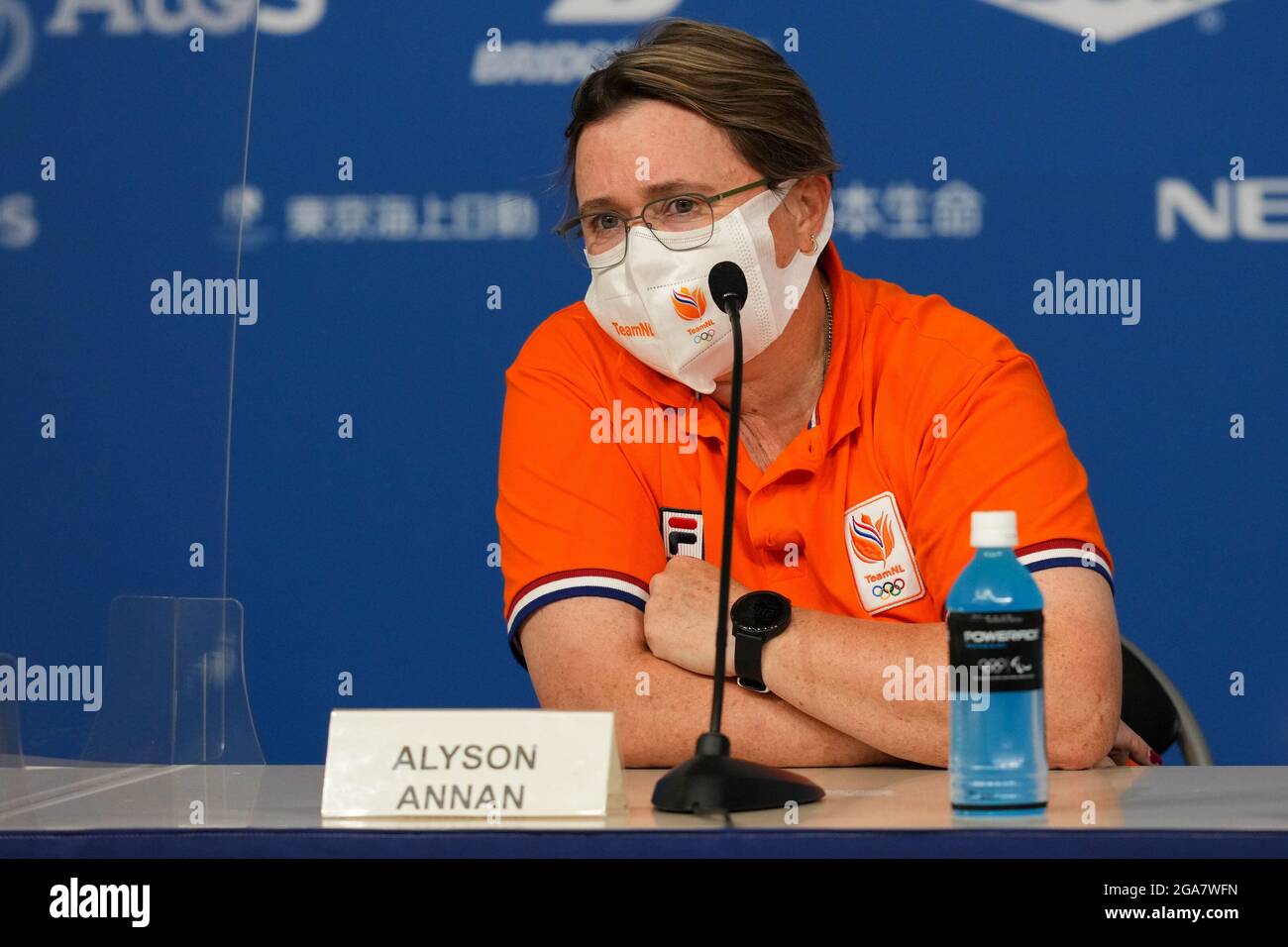 TOKYO, JAPAN - JULY 29: coach Alyson Annan of the Netherlands competing ...