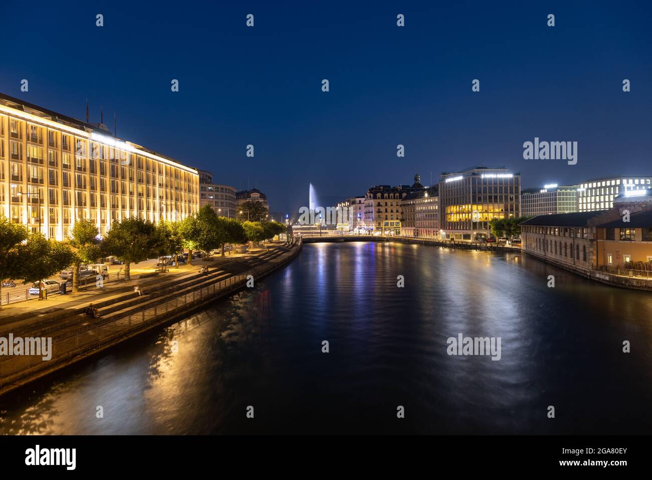 Geneva water fountain night hi-res stock photography and images - Alamy