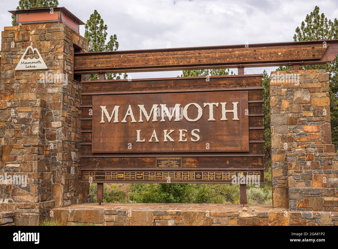 Welcome sign. Mammoth Lakes, California, USA Stock Photo - Alamy