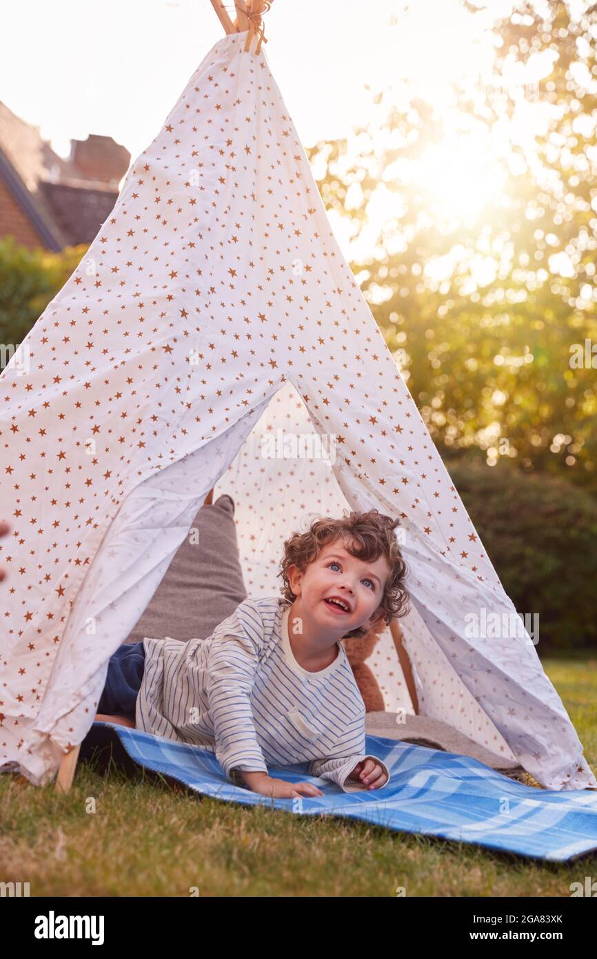 Family tepee hi-res stock photography and images - Alamy