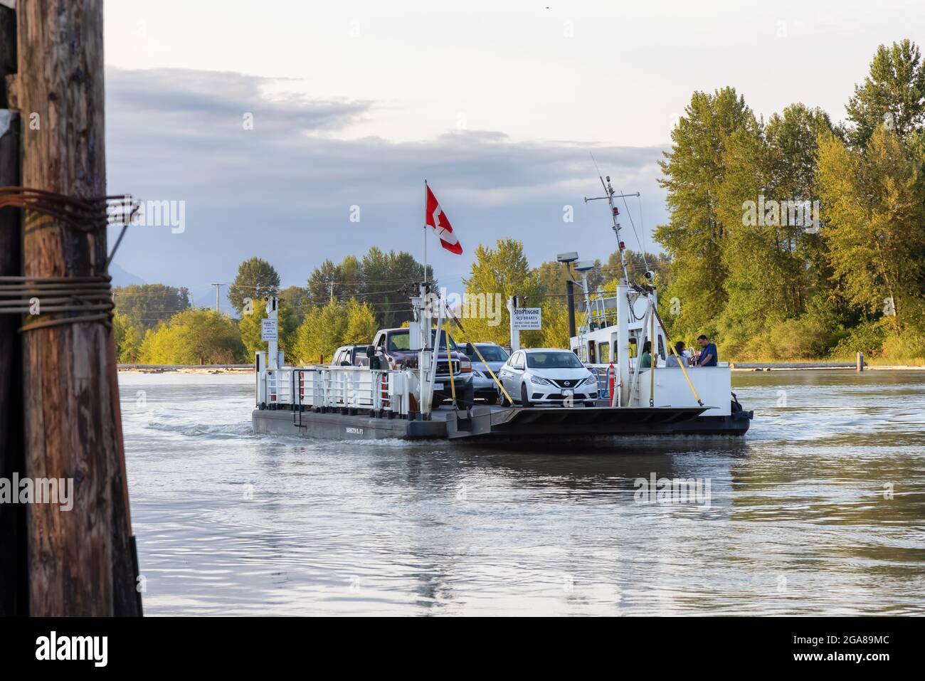 Barnston Island Ferry going across Fraser River Stock Photo - Alamy
