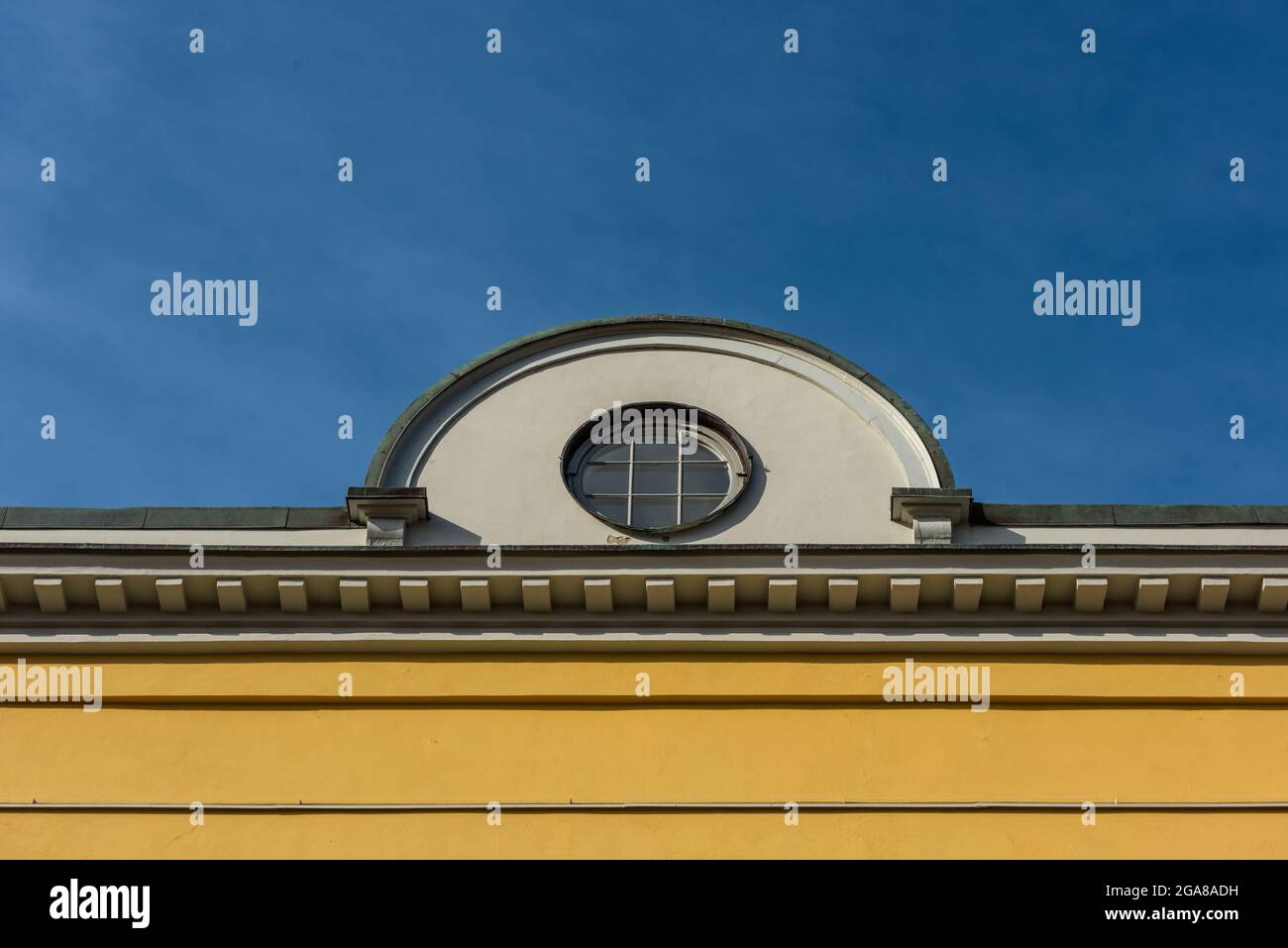 Round roof hi-res stock photography and images - Alamy