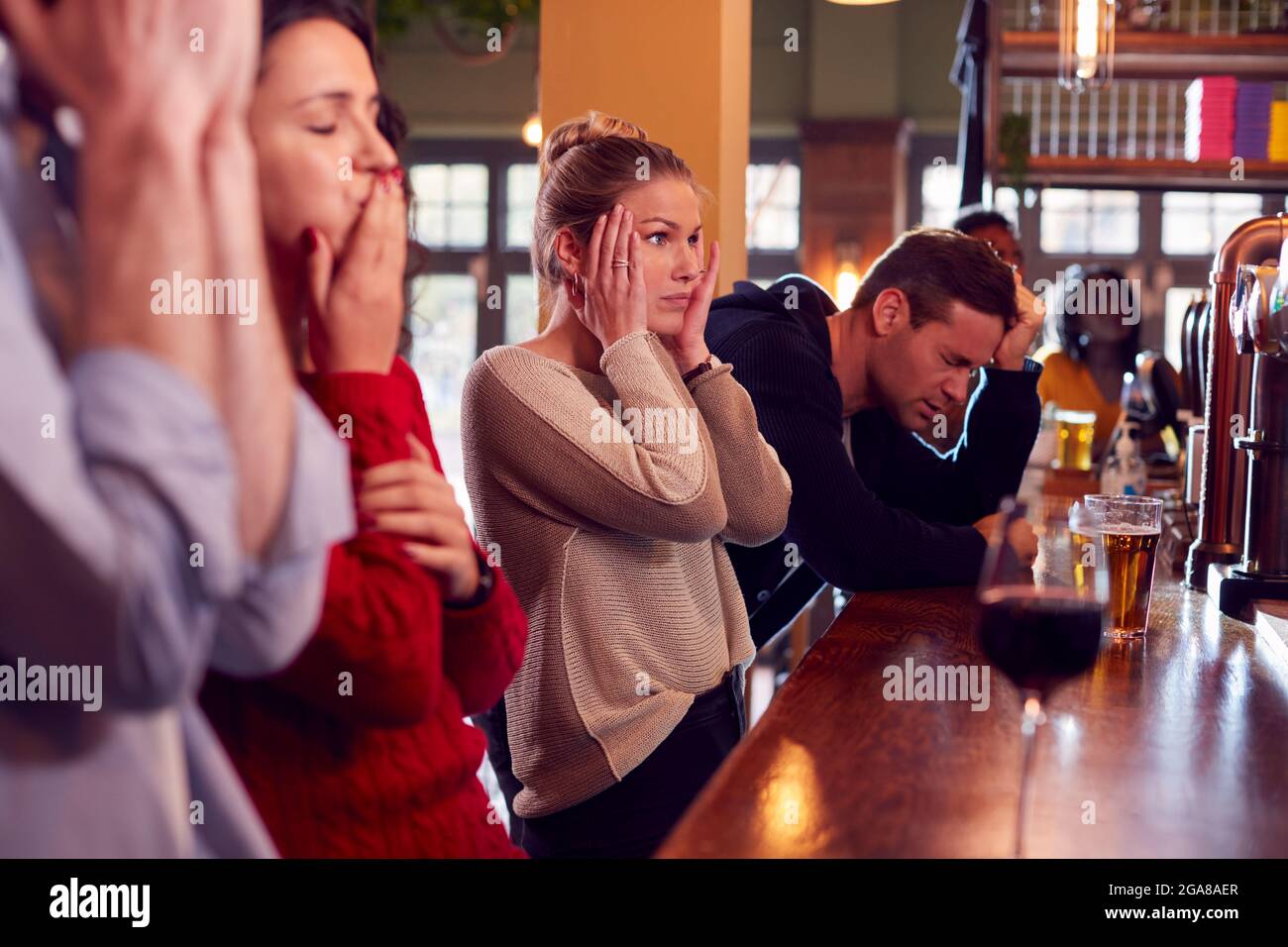 Disappointed customers hi-res stock photography and images - Alamy