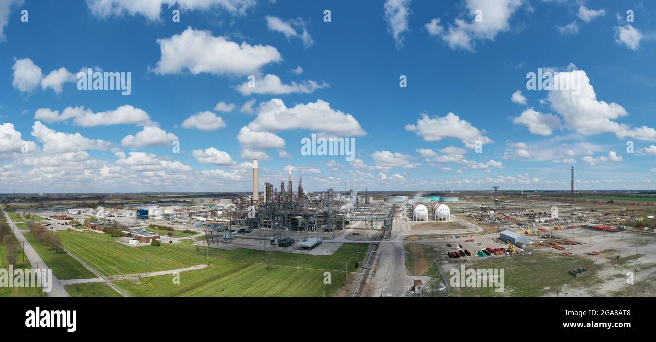 Aerial view modern oil refinery hi-res stock photography and images - Alamy