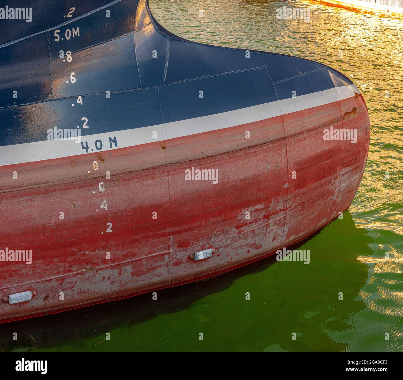 Bulb bow hi-res stock photography and images - Alamy