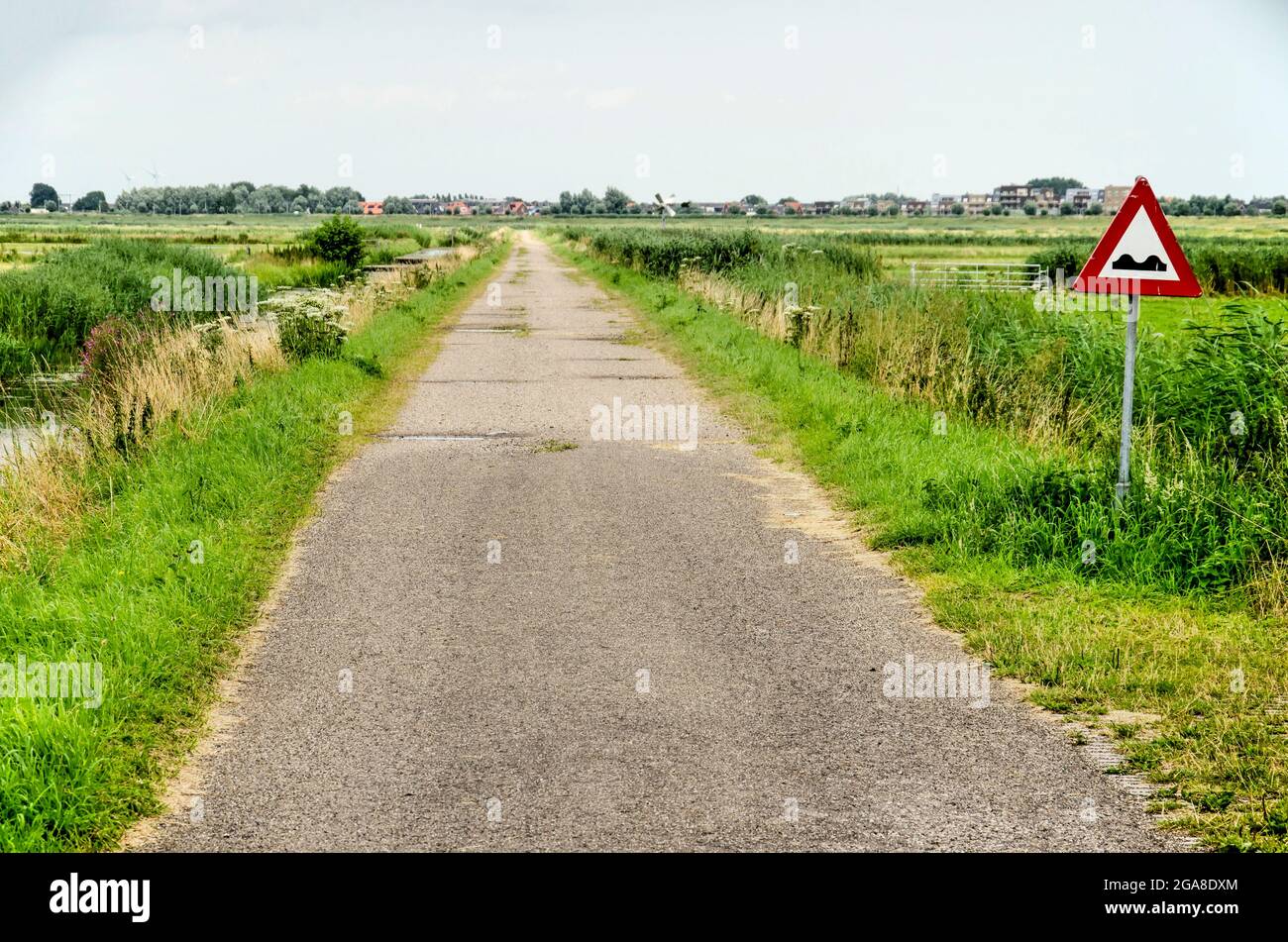 Very old asphalt road hi-res stock photography and images - Alamy
