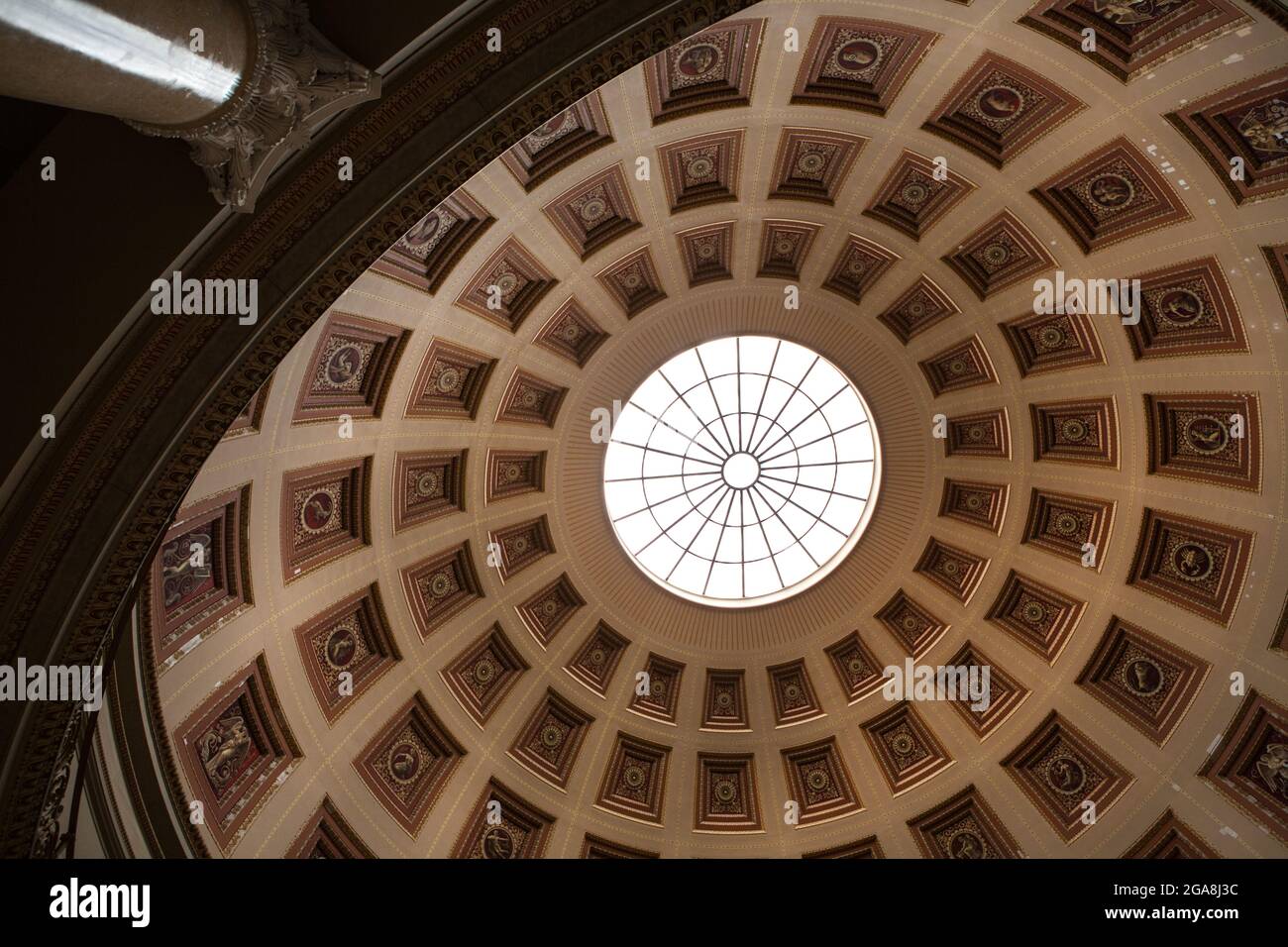 The Altes Museum (German for Old Museum) is building on Museum Island ...